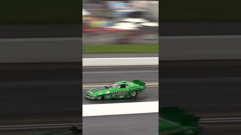 NITRO LEGENDS FUNNY CAR series final at Bristol Dragway. Bobby Cottrell ...